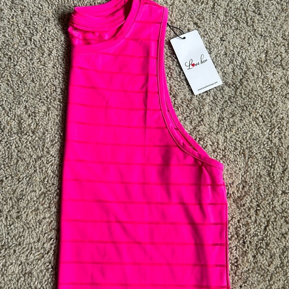 Love her shop | Tops | Nwt Hot Pink Muscle Workout Tank | Poshmark